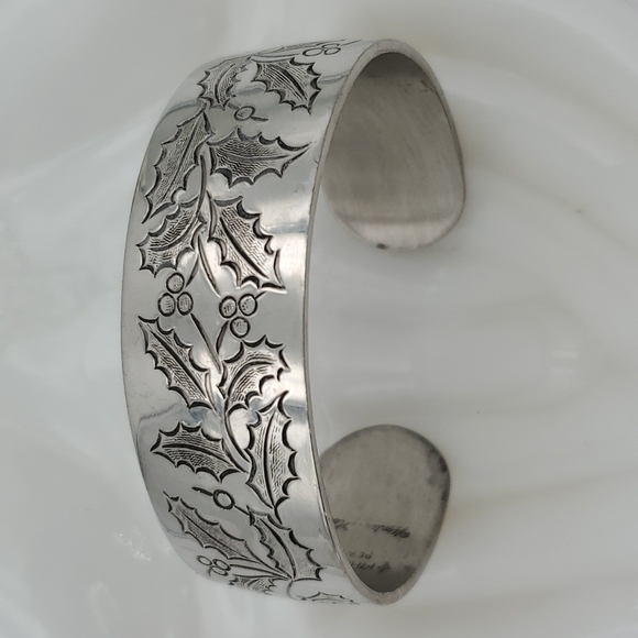 Kirk Stieff | Jewelry | Kirk Stieff Pewter Winter Holly Cuff Bracelet ...